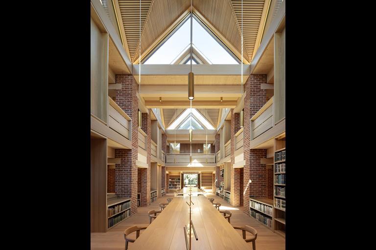 Níall McLaughlin Architects’ Magdalene College library wins 2022 ...